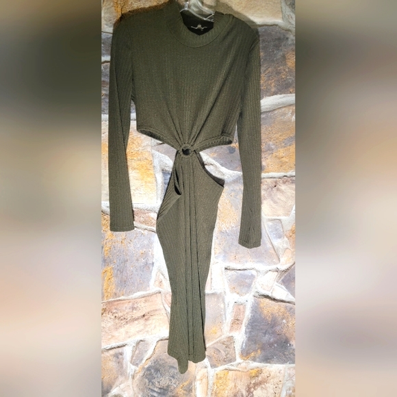 entro | Dresses | Entro Long Sleeve Olive Green Dress | Poshmark